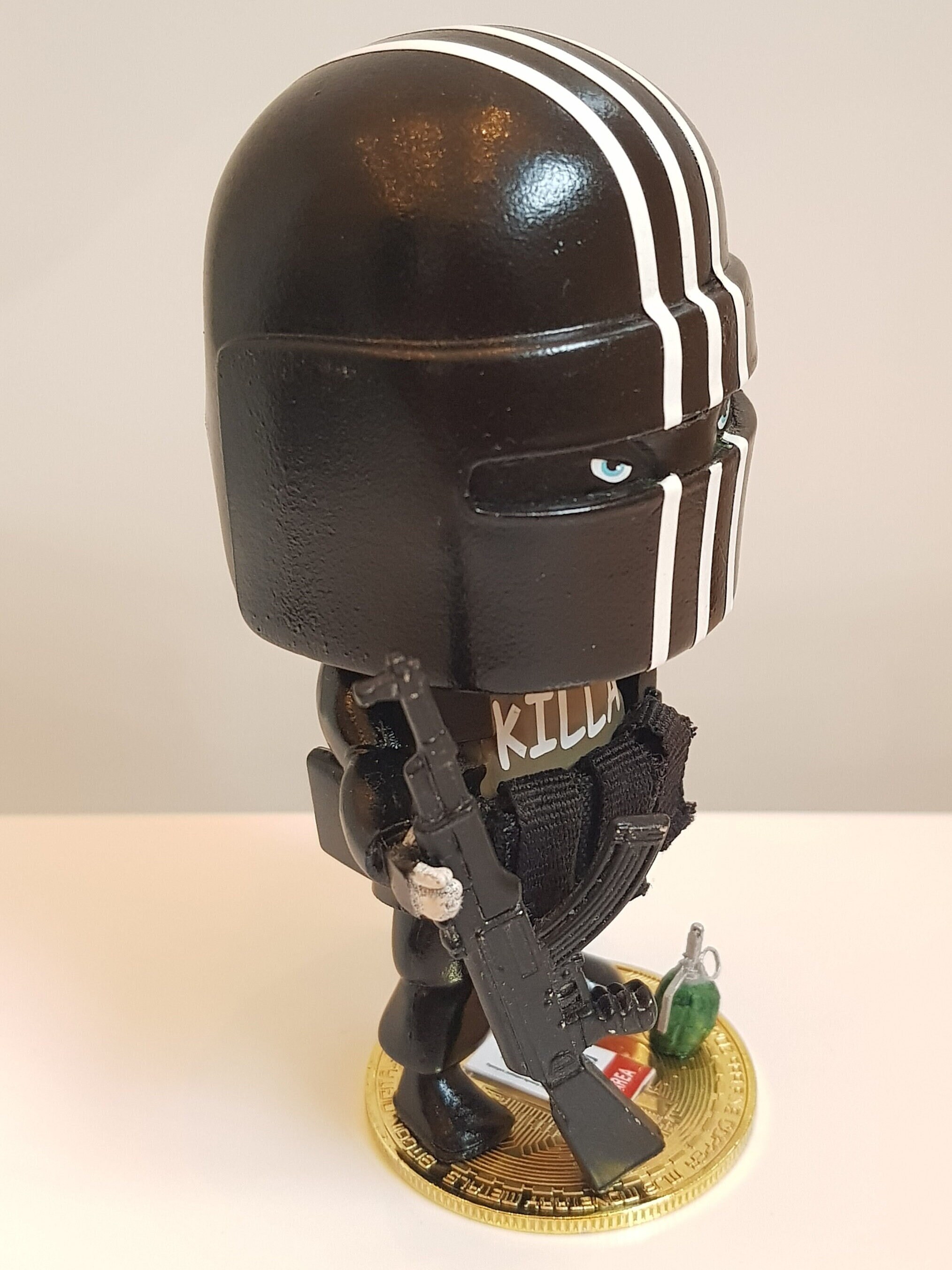 Escape From Tarkov Killa Chibi Figure Red Keycard Bitcoin Custom Made ...