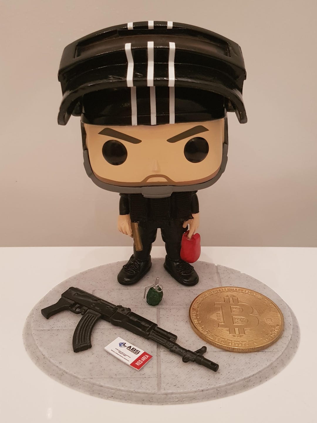 Custom Escape From Tarkov Funko Pop: Killa Helmet Diorama - Etsy