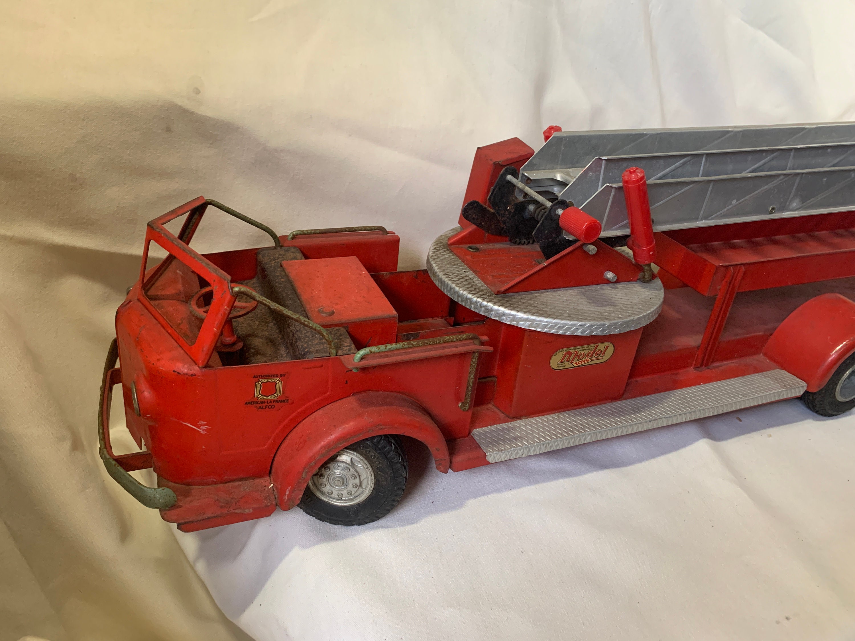 Doepke Model Toys Rossmoyne Ladder Fire Truck 1950's - Etsy
