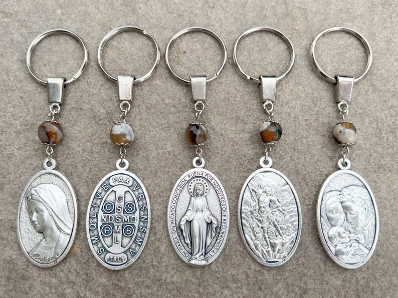 Catholic Saint Medal Keychain: Divine Mercy, Virgin Mary, St ...