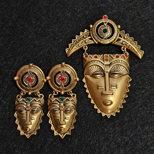 Face Mask Brooch - Etsy