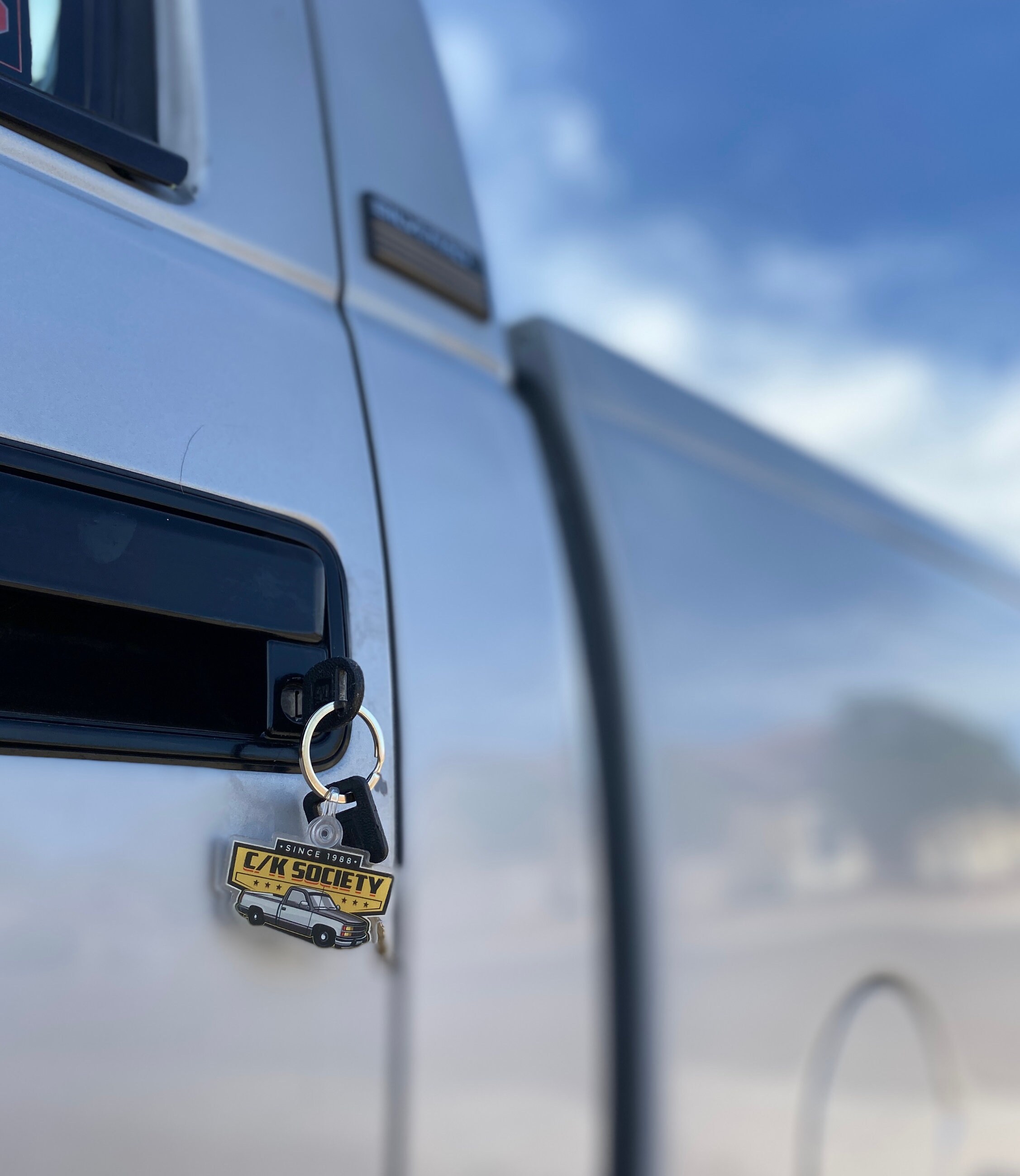 OBS K1500 4x4 Lifted Chevy GMC Extended Cab C/K Society Logo Keychain ...