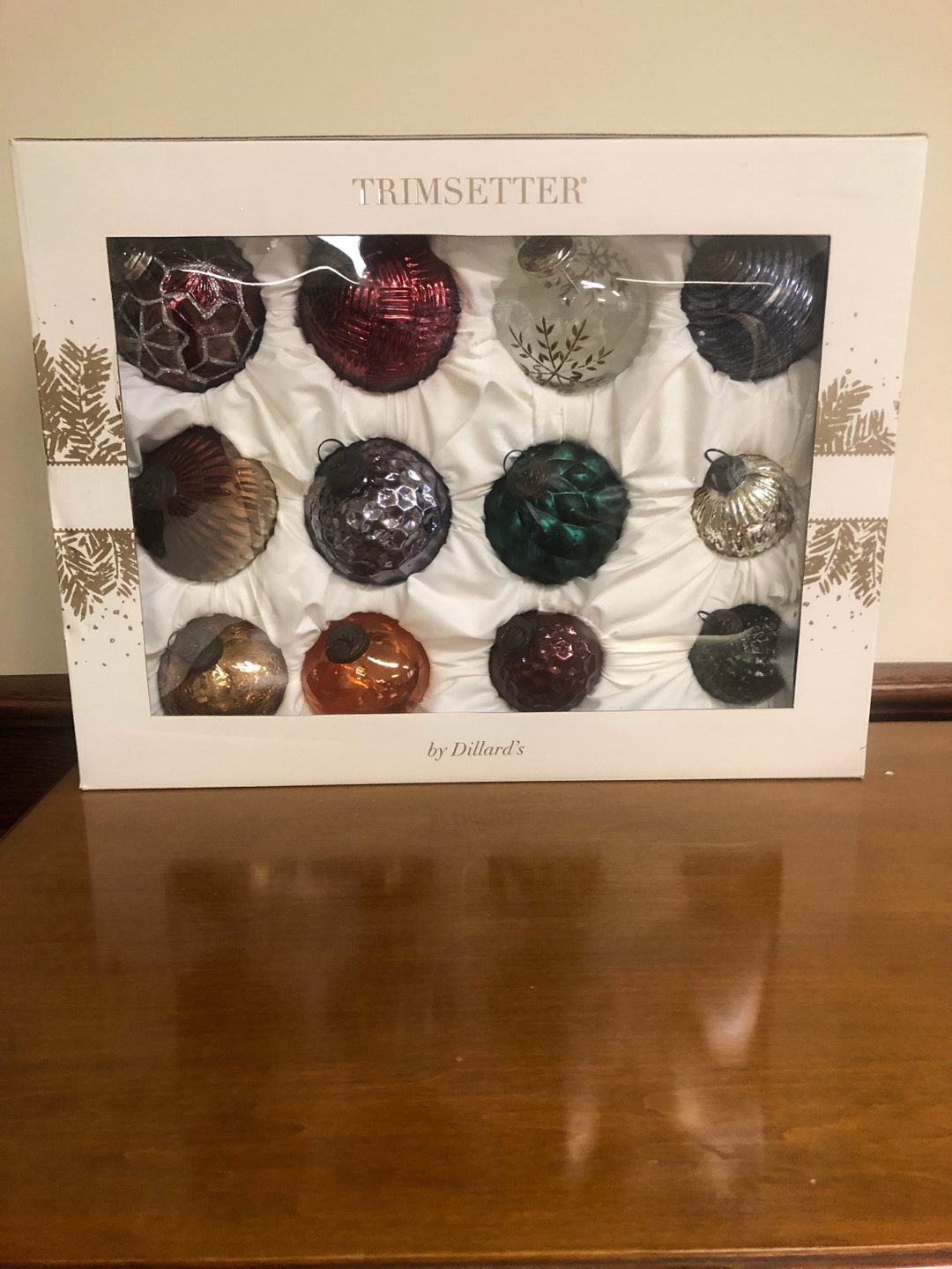 Trimsetter by Dillards 12 Christmas Ornaments, New, in Original Box ...