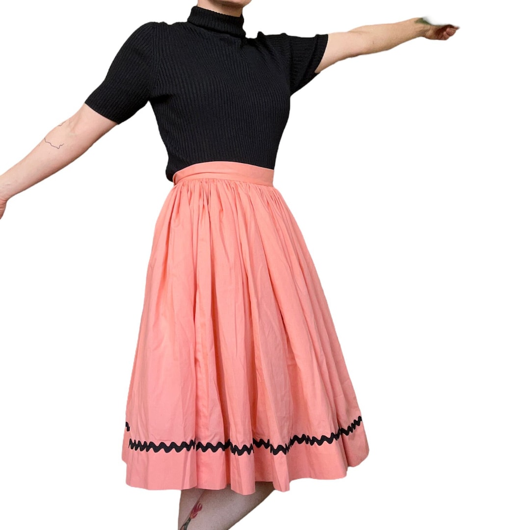 Vintage 1960s Salmon Pink Black Squiggle Trim Handmade Full Circle ...