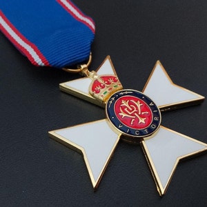British ROYAL VICTORIAN ORDER Replica Royal Medal Superior Quality 1896 ...
