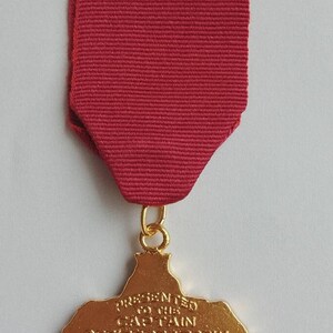 REPLICA R.M.S CARPATHIA Gold Medal - Some Scratches and Chips to Medal ...