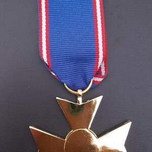 British ROYAL VICTORIAN ORDER Replica Royal Medal Superior Quality 1896 ...