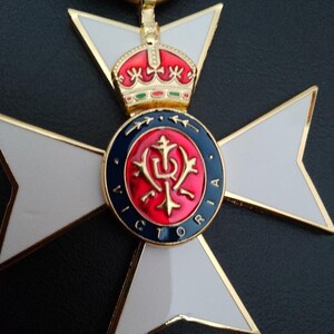 British ROYAL VICTORIAN ORDER Replica Royal Medal Superior Quality 1896 ...