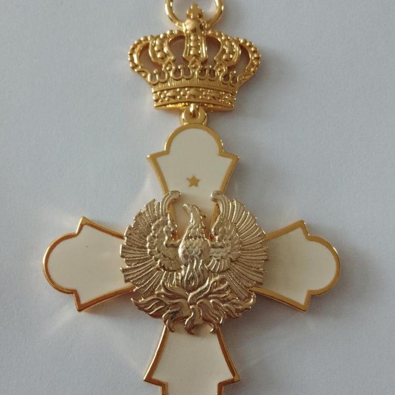 White Crown Phoenix - Etsy