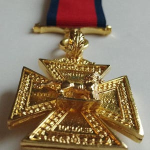 NAPOLEONIC British Peninsular War Replica Gold ARMY CROSS Medal 1813 ...