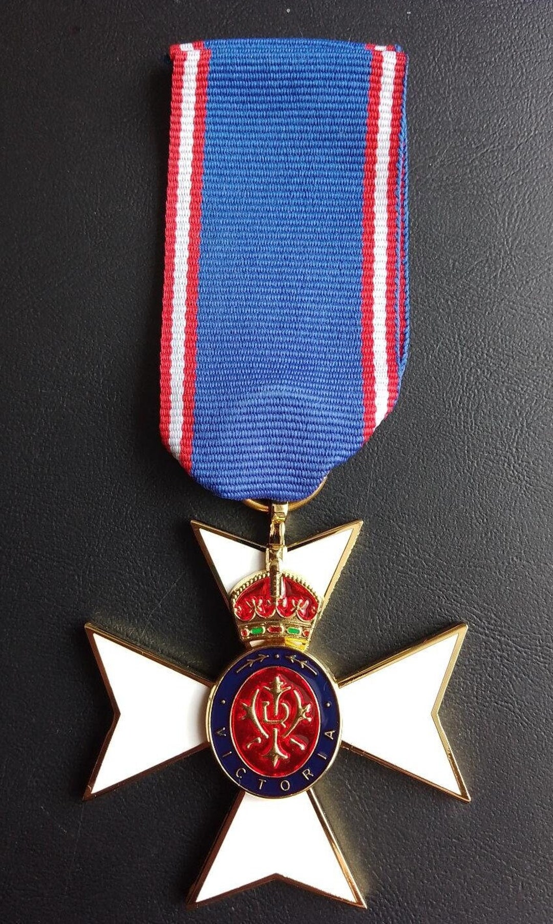British ROYAL VICTORIAN ORDER Replica Royal Medal Superior Quality 1896 ...