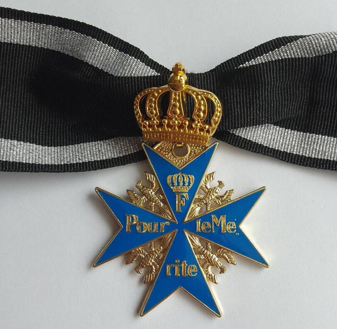 REPLICA GERMAN Prussian Pour Le Merite MEDAL With Crown 1740 ...