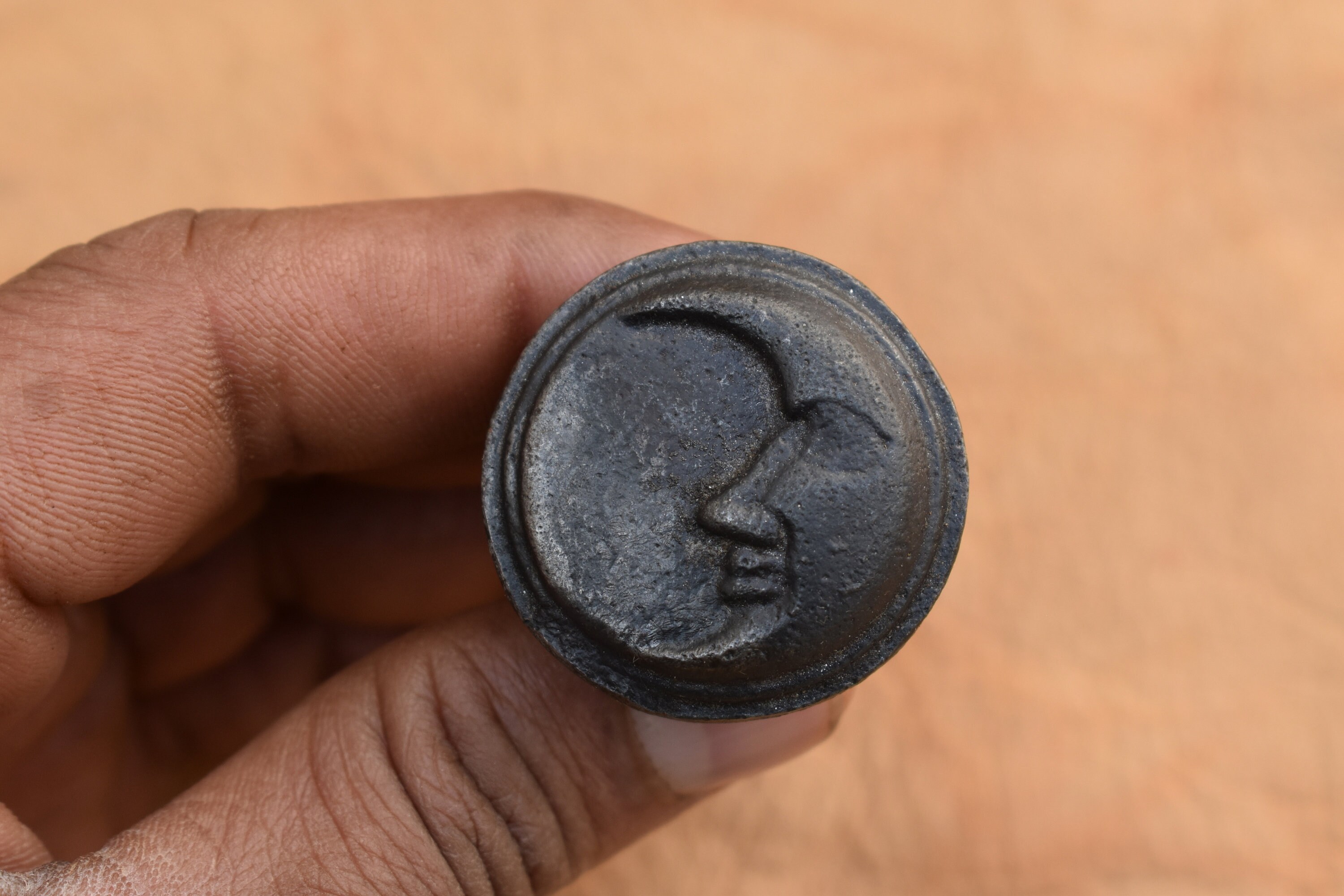 Vintage Cast Iron Knob Moon Face Shape Drawer Handle Cupboard Knobs 10 ...