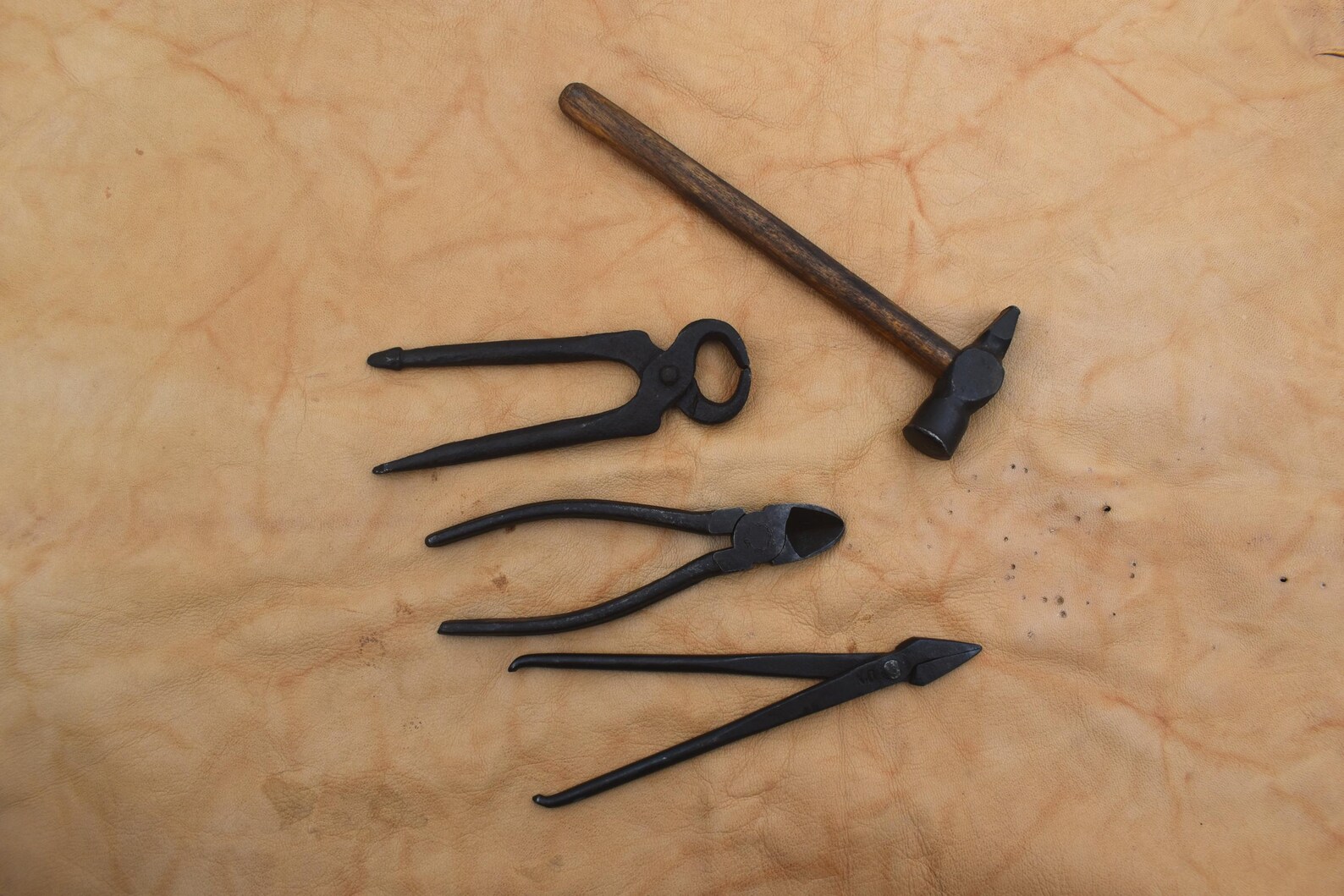 Blacksmith Handmade Iron Hammer and Nippers Wood Working Tinsmith Tool ...