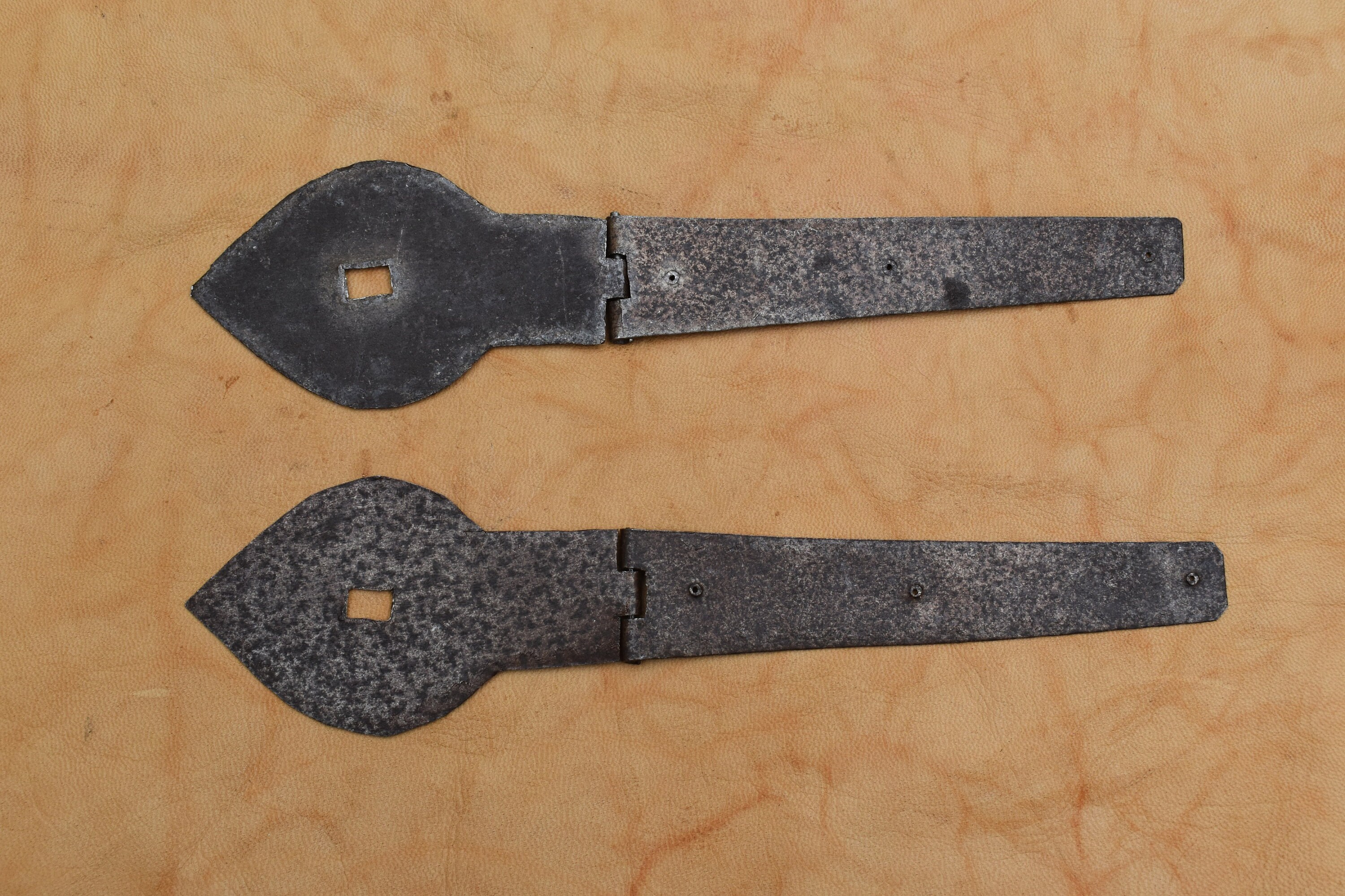 Handmade Iron Hinges Head Burn Rusty Hardware Vintage Iron Door Gate ...