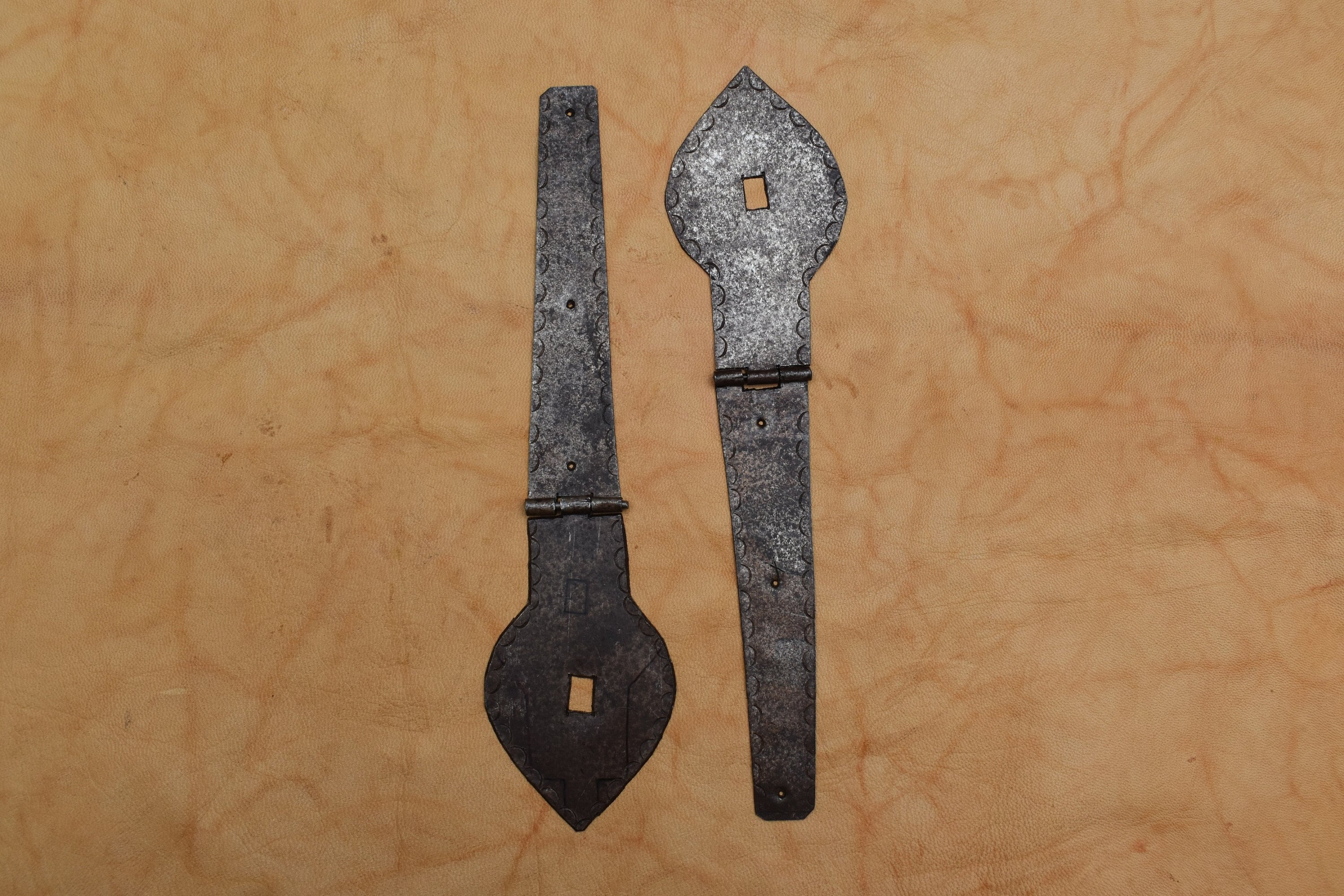 Handmade Iron Hinges Head Burn Rusty Hardware Vintage Iron Door Gate ...