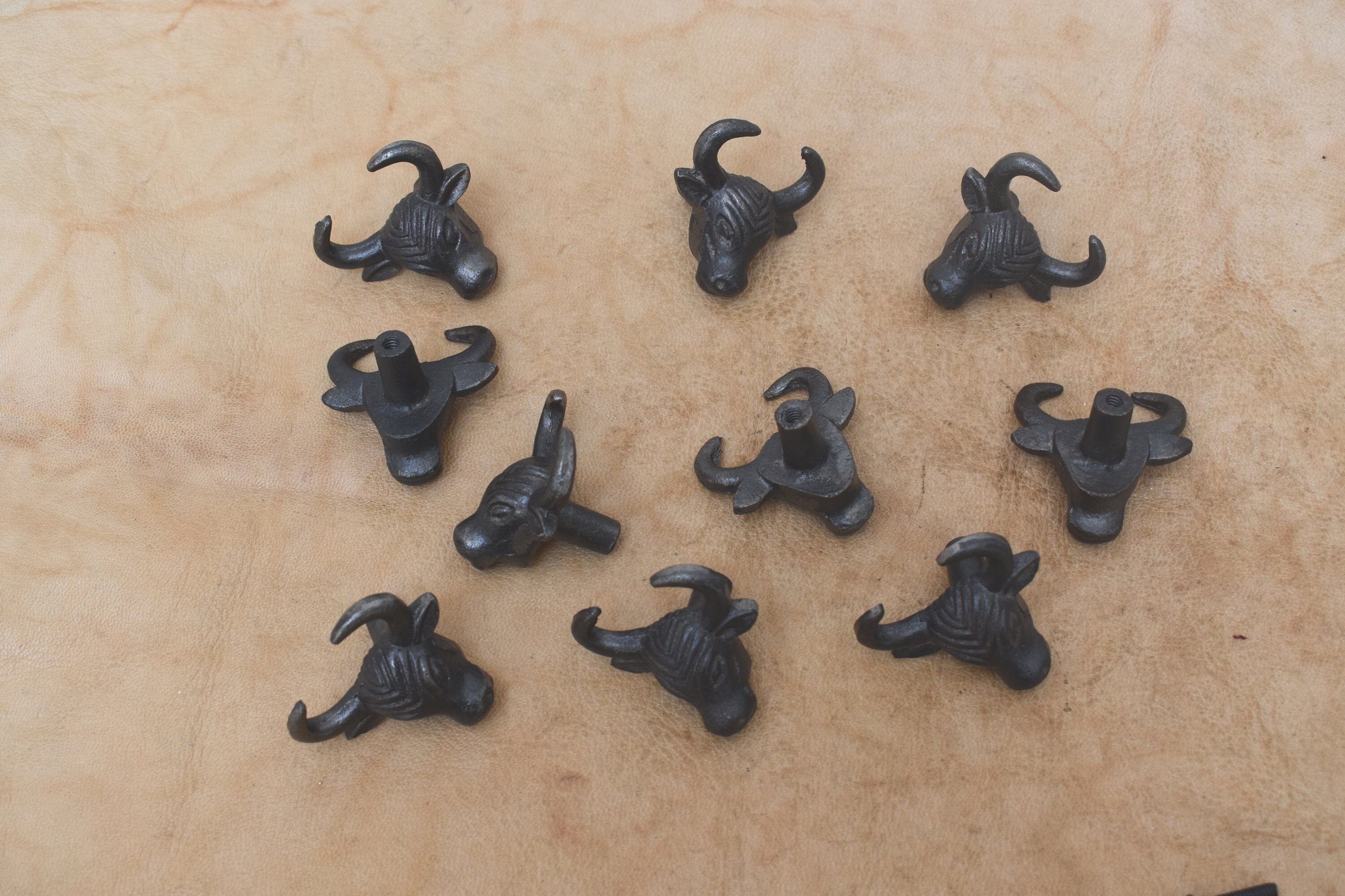 Vintage Type Cast Iron Cow Face Shape Knob Drawer Handle Cupboard Knobs ...