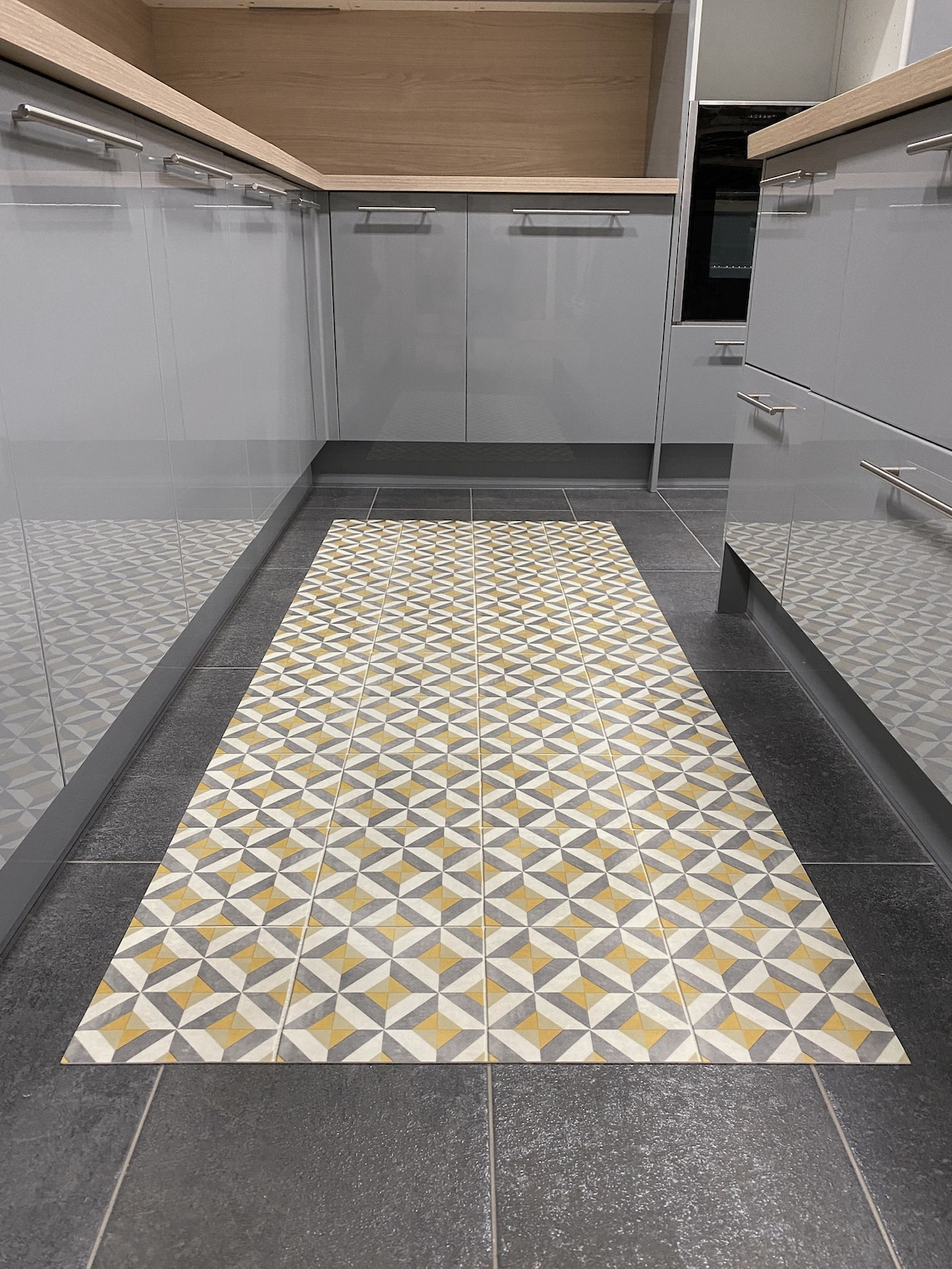 Geometric Vinyl Runner Floor Mat in Mosaic Tile Pattern for - Etsy UK