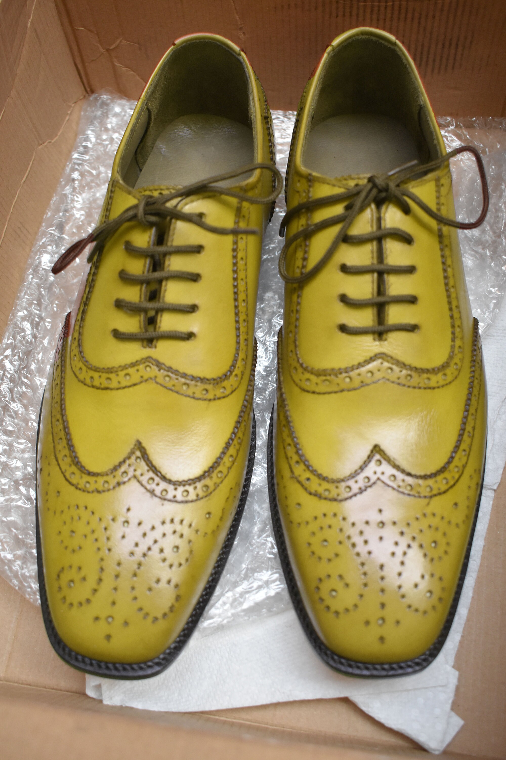 Customize Attractive Yellow Lemon Leather Skin Men's Handmade Wingtip ...