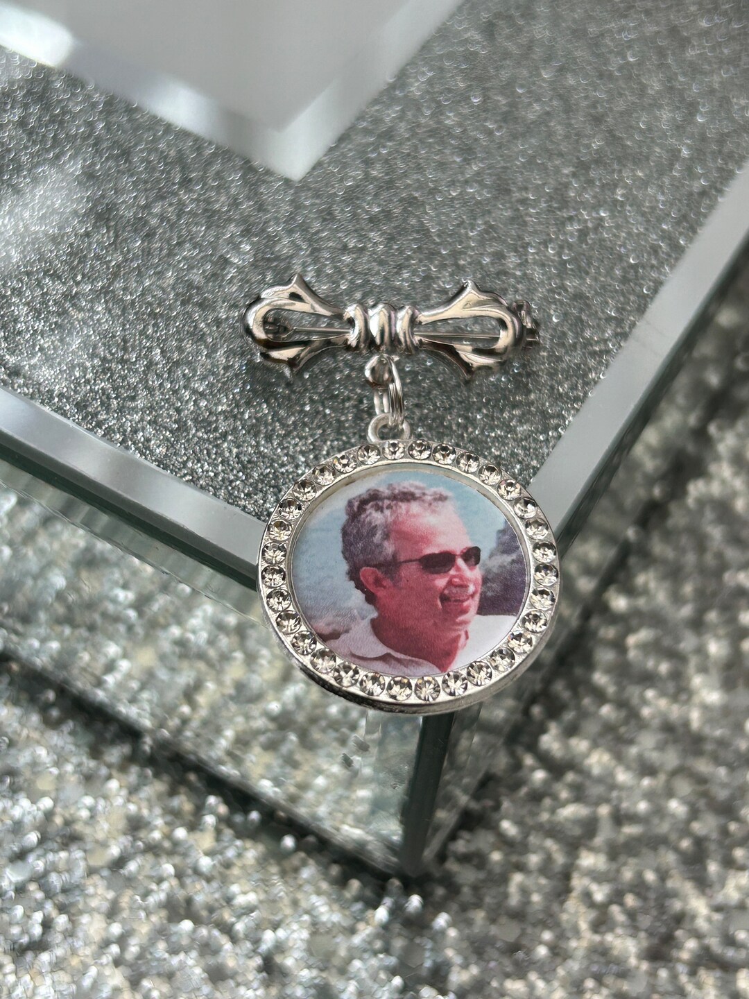 Personalised Photo Brooch Pin, Bridal Bouquet Locket Pin, Photo Brooch ...