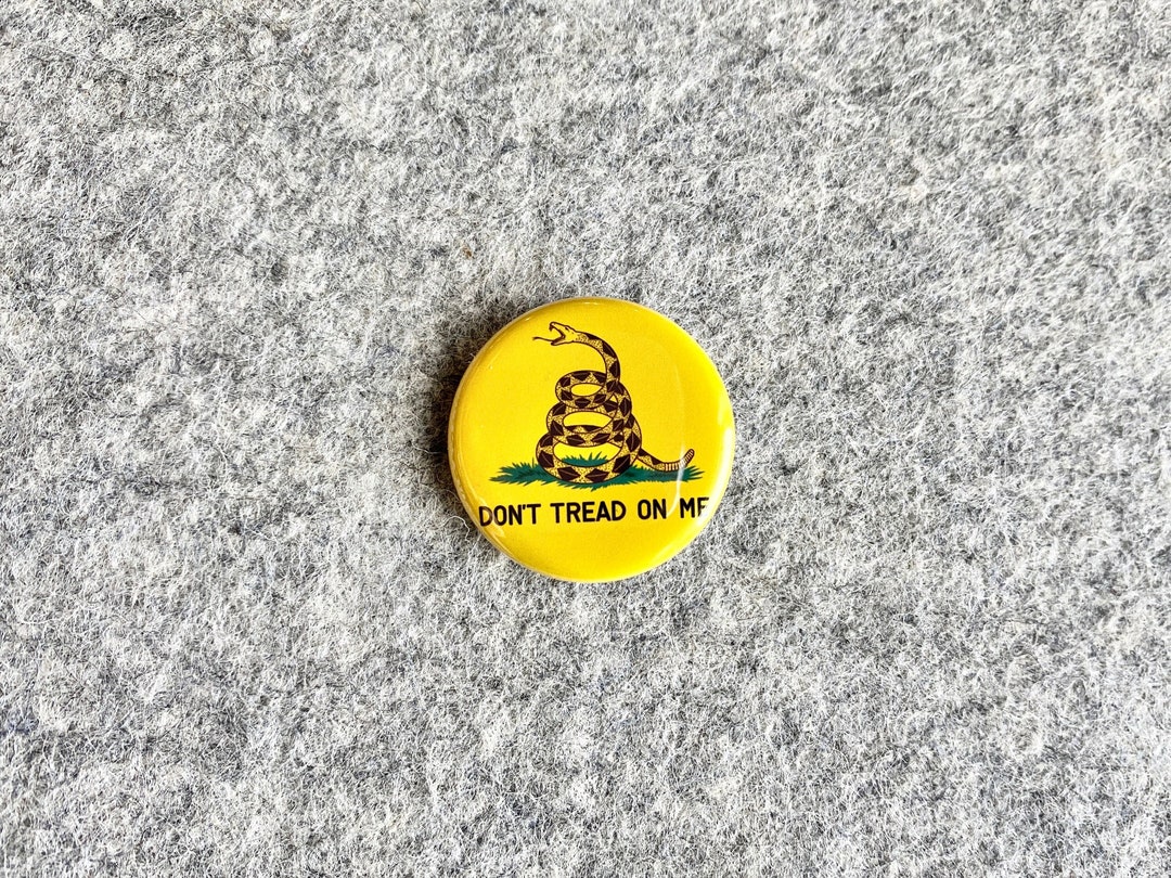 Don't Tread on Me Pins Pinback Buttons | Patriotic Pin | Gadsden Flag ...