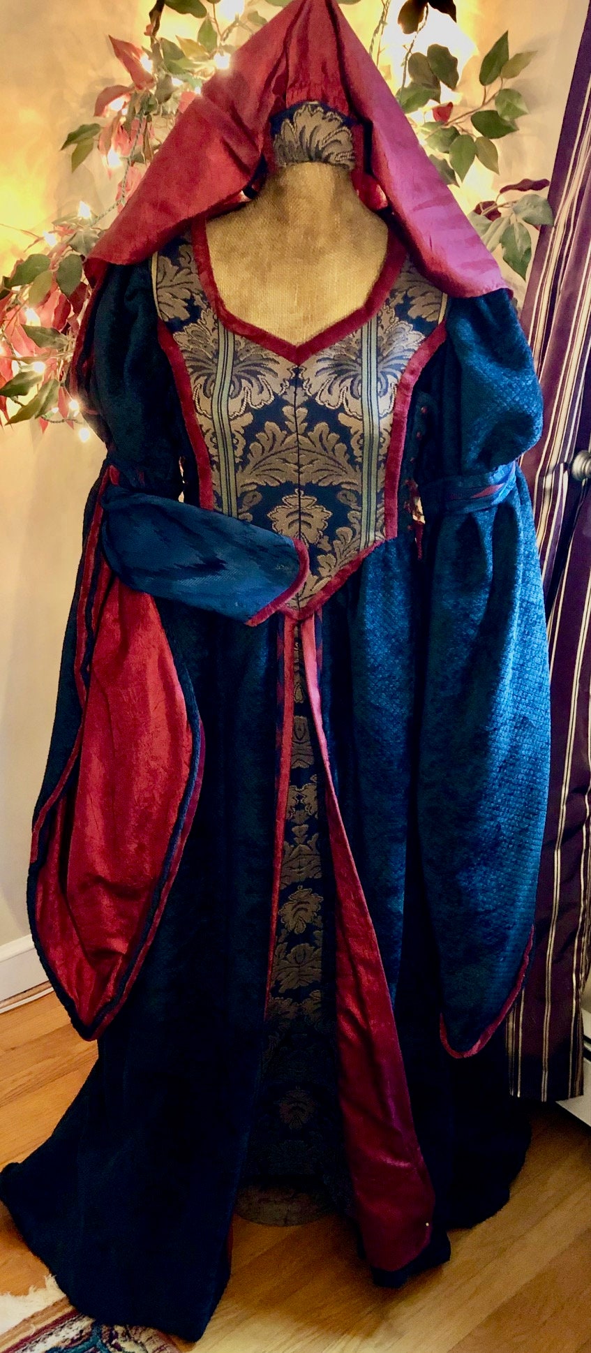 Medieval Gown - Royal Dutchess Costume - Etsy