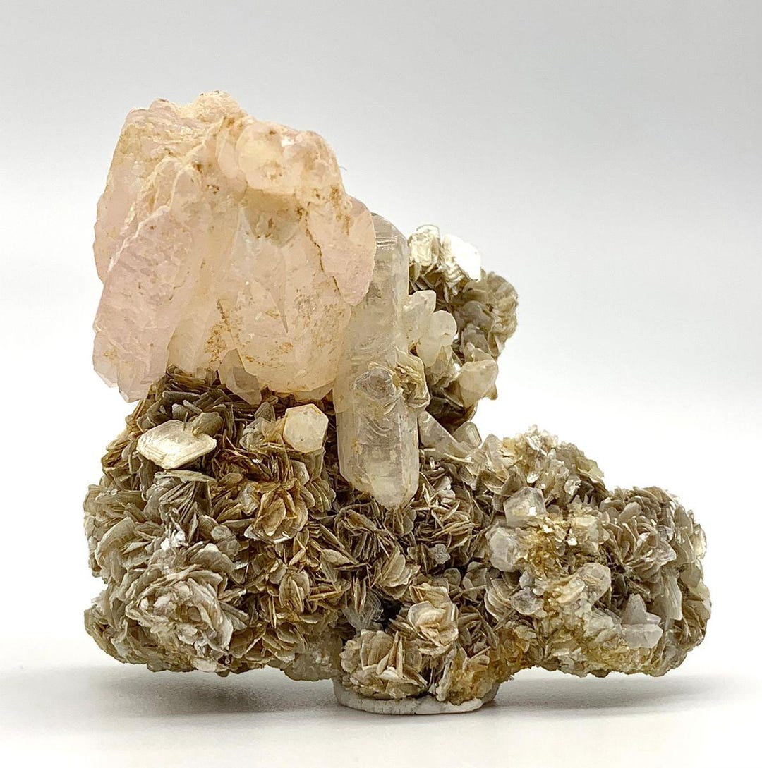 Double Terminated Elestial Rose Quartz Crystals on Mica With Quartz ...