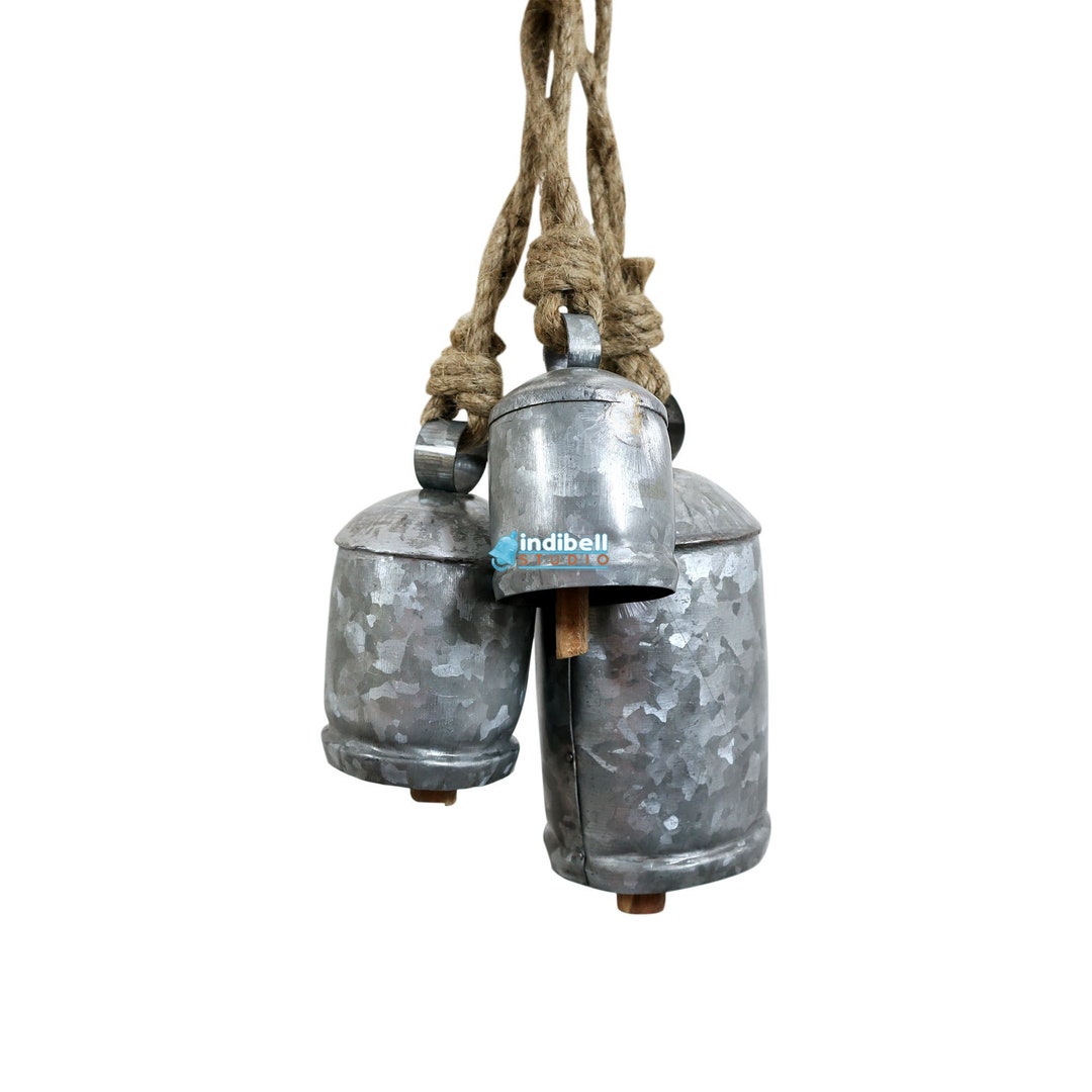 Farmhouse Galvanized Iron Cow Bells, Large Christmas Wreath Decor ...