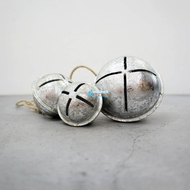 Large Silver Christmas Jingle Bells, Round Iron Tin Sleigh Reindeer ...