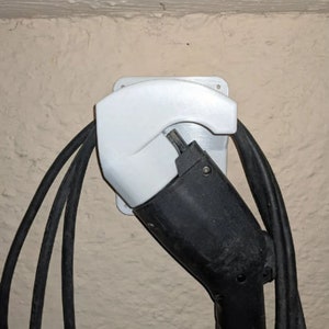 J1772 Plug Holder With Sideways Plug Storage and Cord Wrap for Clutter ...