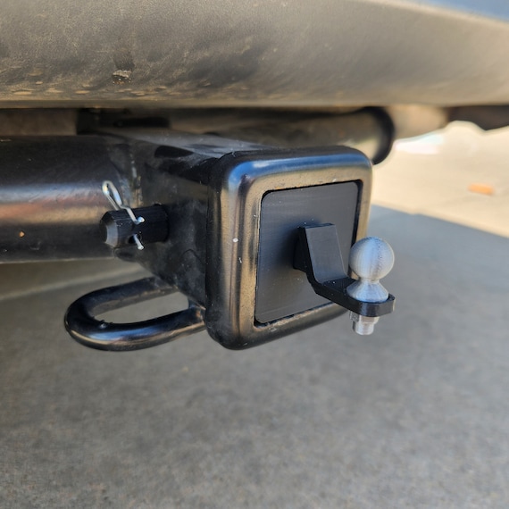 Trailer hitch store