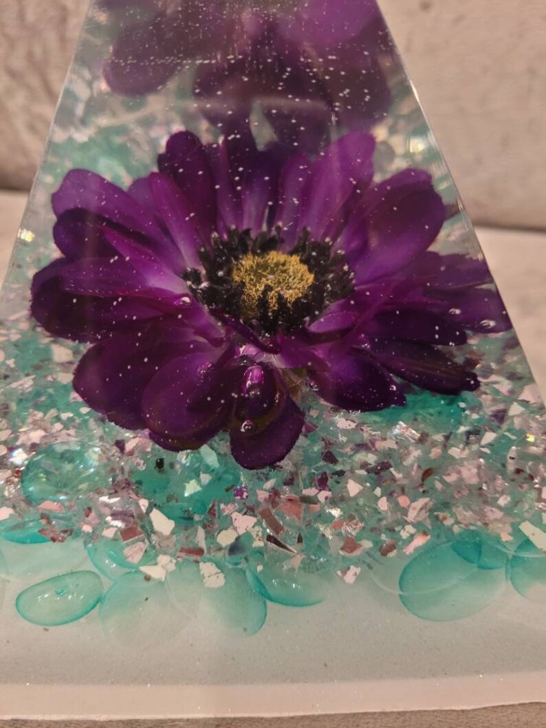 Extra Large 'LUCKY' Purple Daisy Resin Pyramid - Etsy