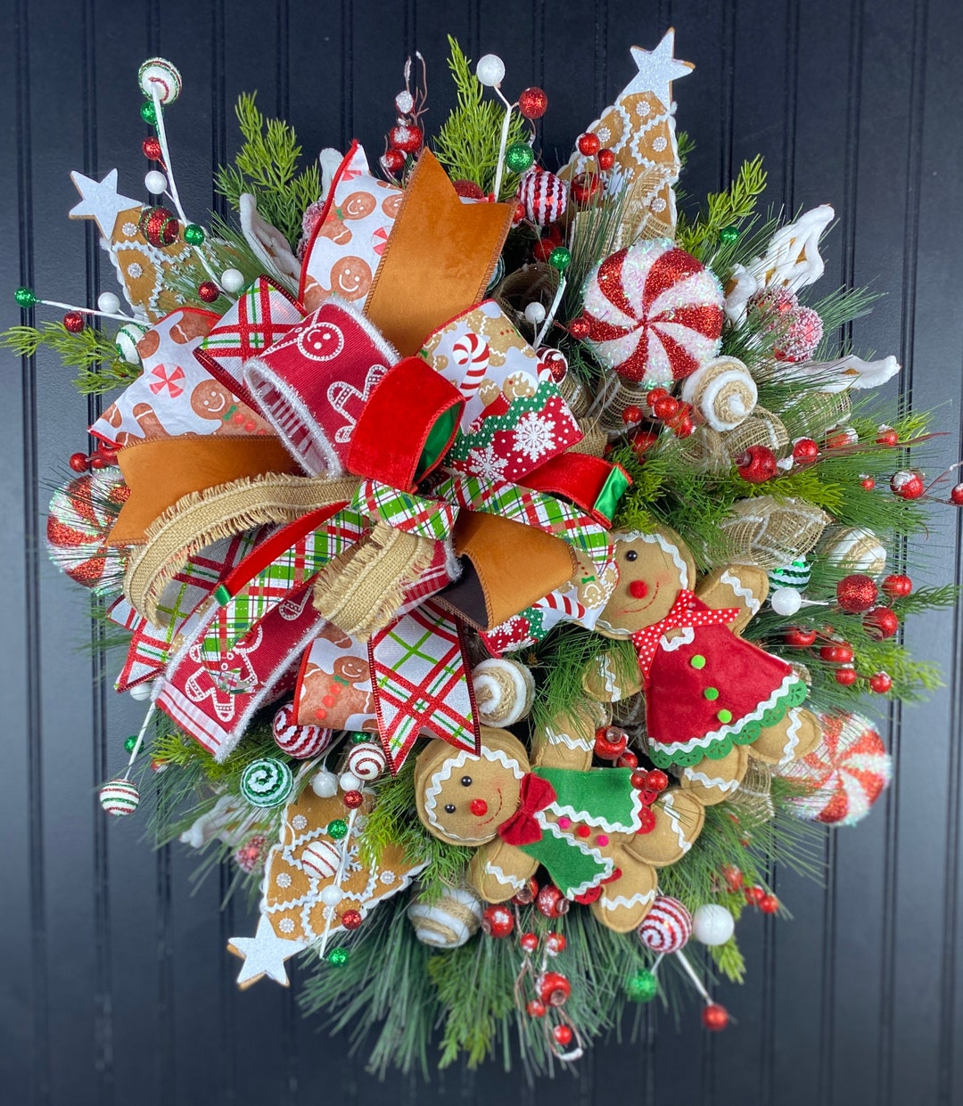 Large Gingerbread Boy and Girl Deco Mesh Christmas Wreath in ...