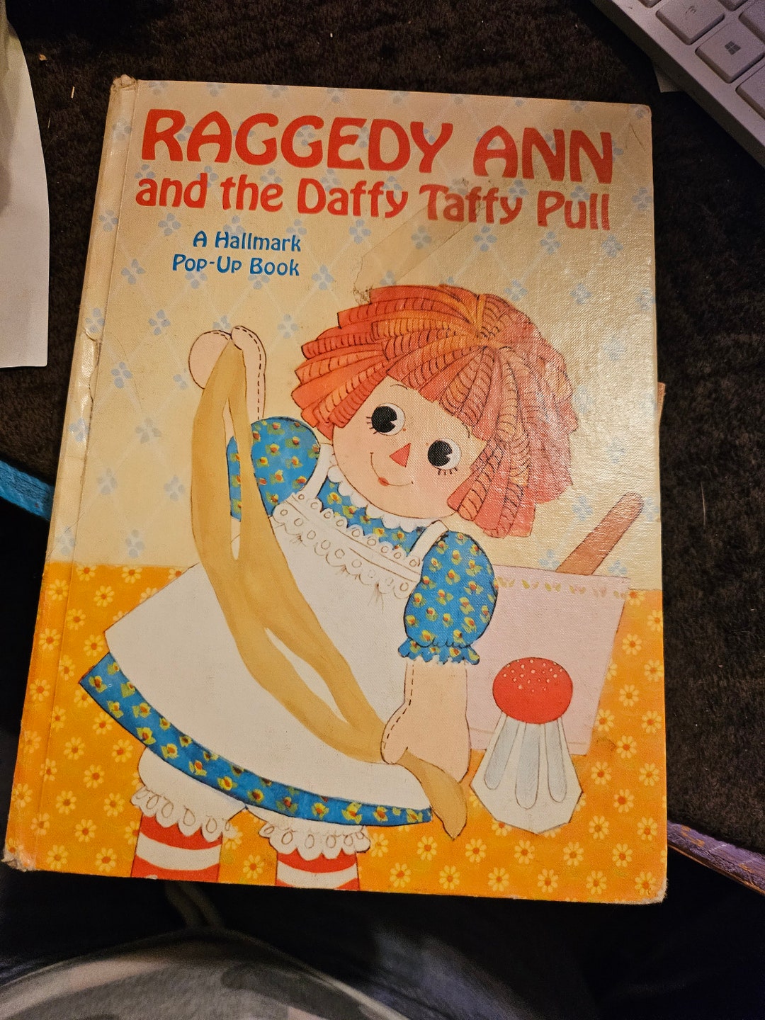 Antique Raggedy Ann and the Daffy Taffy Pull Pop up Book 1972 #1025 Box ...