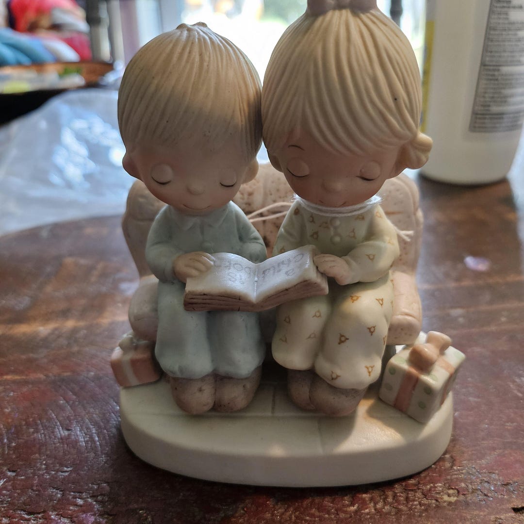 Antique 1979 Precious Moments Boy and Girl Reading Book Figures #2600 ...