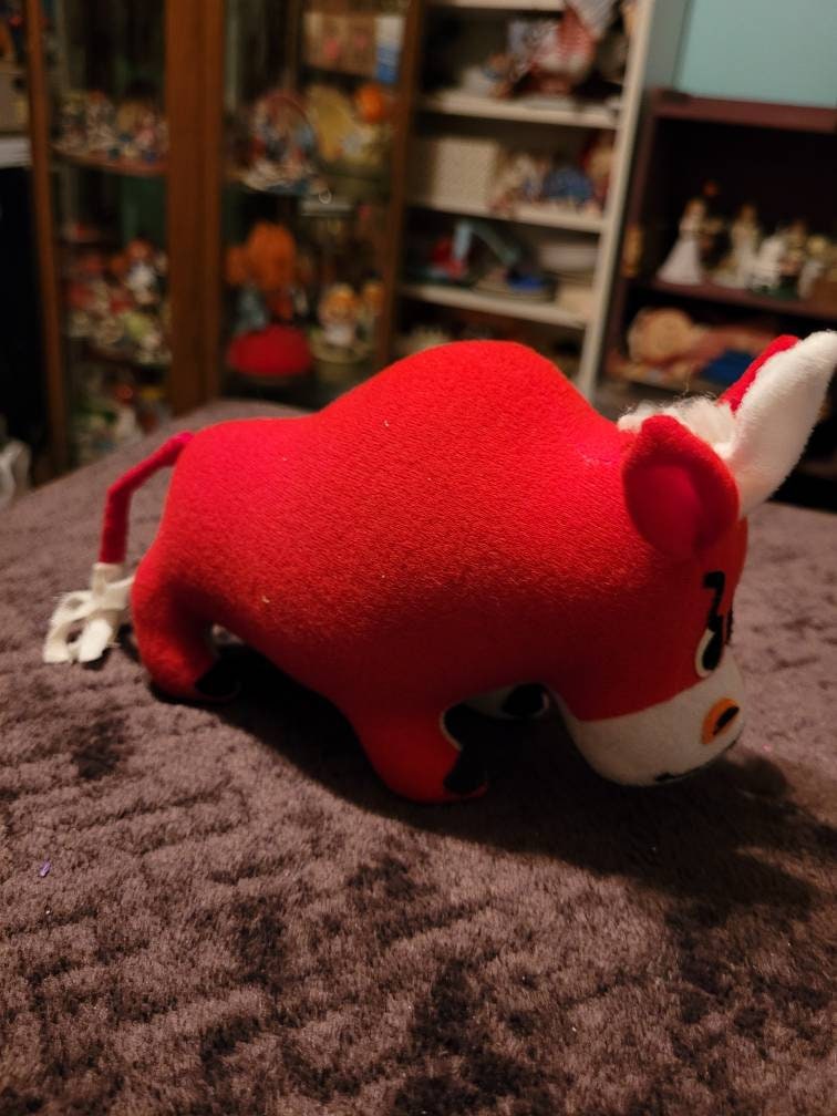 1974 Dream Pets Red Bull #1442 - Etsy