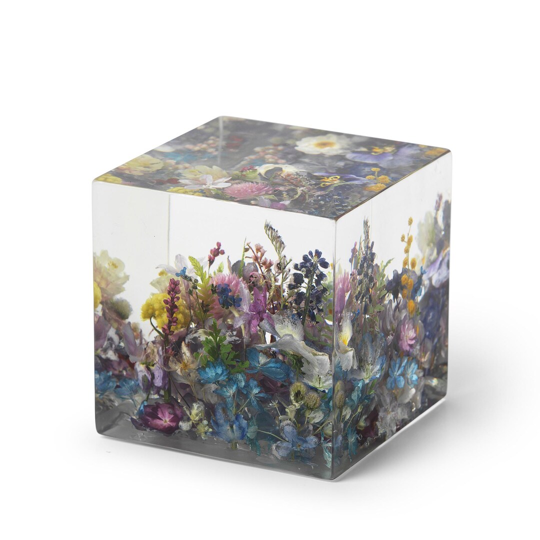 In Flore Wild Flowers Paperweight, 8 Cm, Square - Etsy