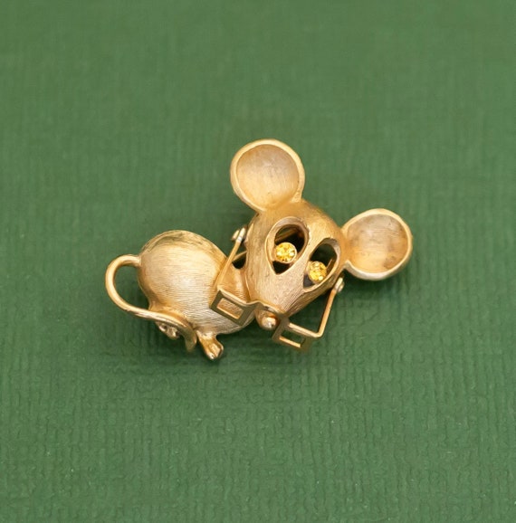vintage avon mouse brooch - Gem