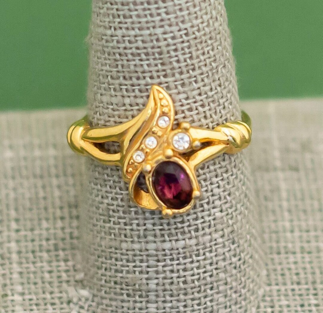 Vintage Victorian Ruby Gemstone Ring Size 9 by Avon K20 - Etsy