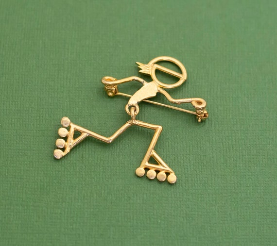 Vintage Minimalist Gold Tone Stick Figure Skating Bro… - Gem