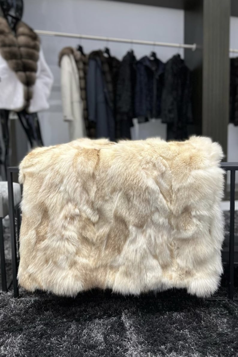 Pearl Fox Fur Throw. Luxury Living Room With Real Fox Fur of Excellent ...