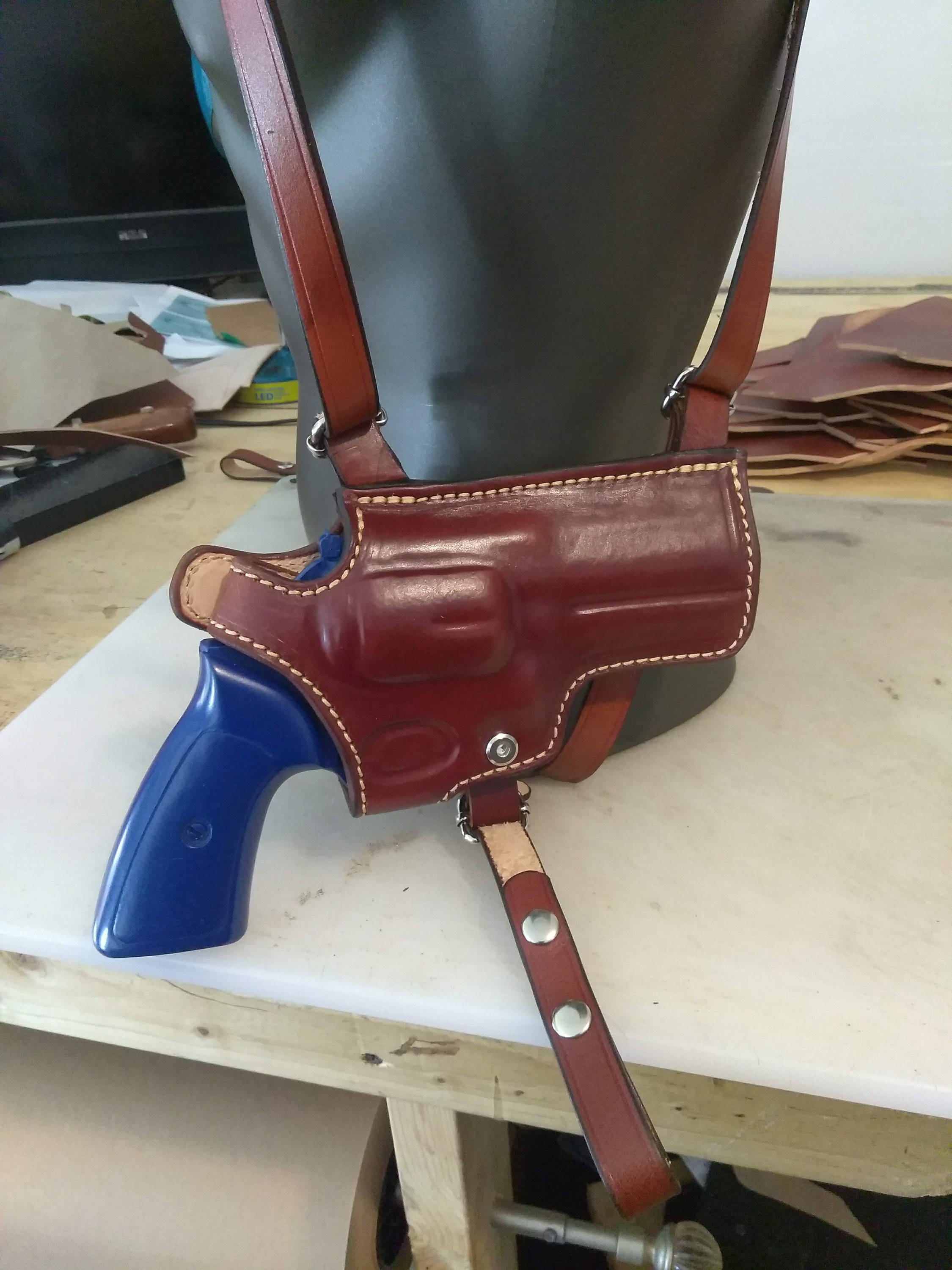Shoulder Holster for S&W Model 627 4.5 With 2 Speed Loaders - Etsy
