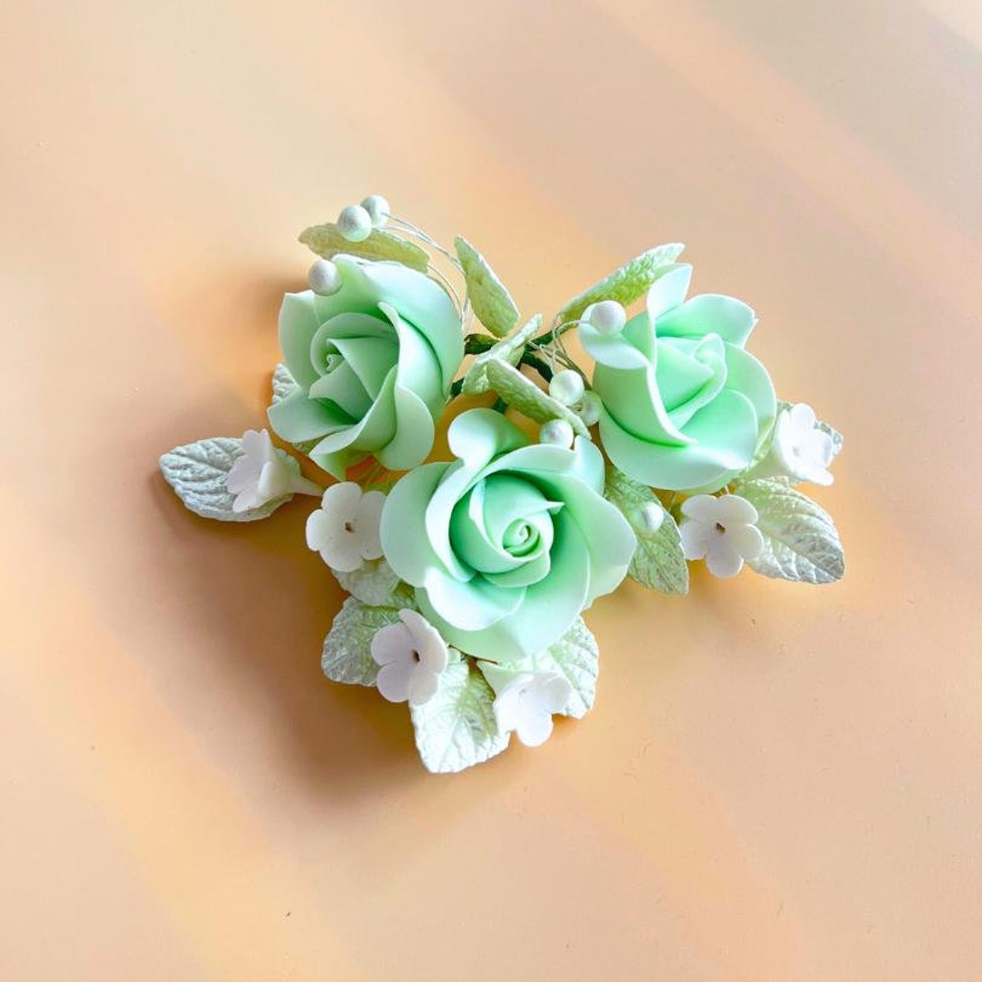 Flower Cake Topper manlyn Pistachio Green in Pastillage, Flower for ...