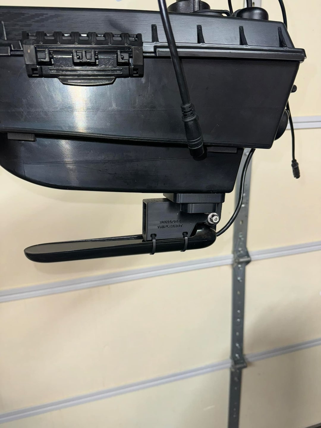 Bonafide PWR129 LOWRANCE TRIPLESHOT Transducer Dry Pod Mount Kit by YAK ...