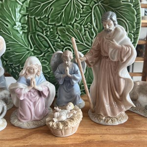 Valencia 10 Piece Nativity Set - Etsy