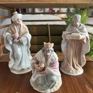 Valencia 10 Piece Nativity Set - Etsy
