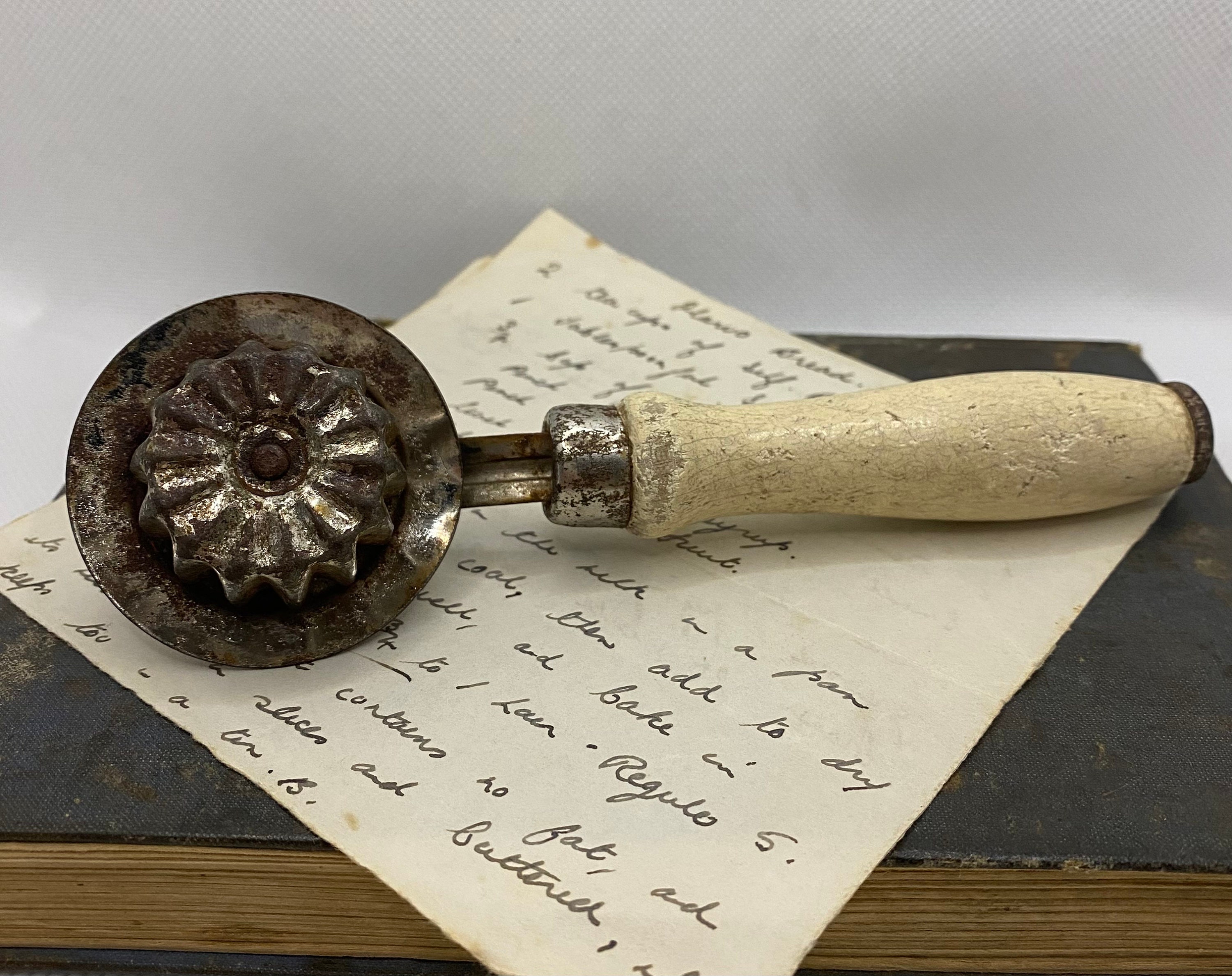 Vintage DANDY Hand Carved Wood Handled Metal Cutter Crimper Pastry Pie ...