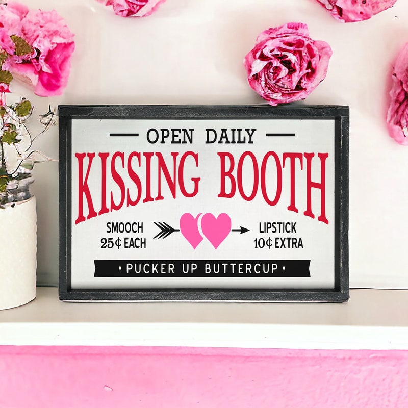 Kissing Booth Sign - Etsy