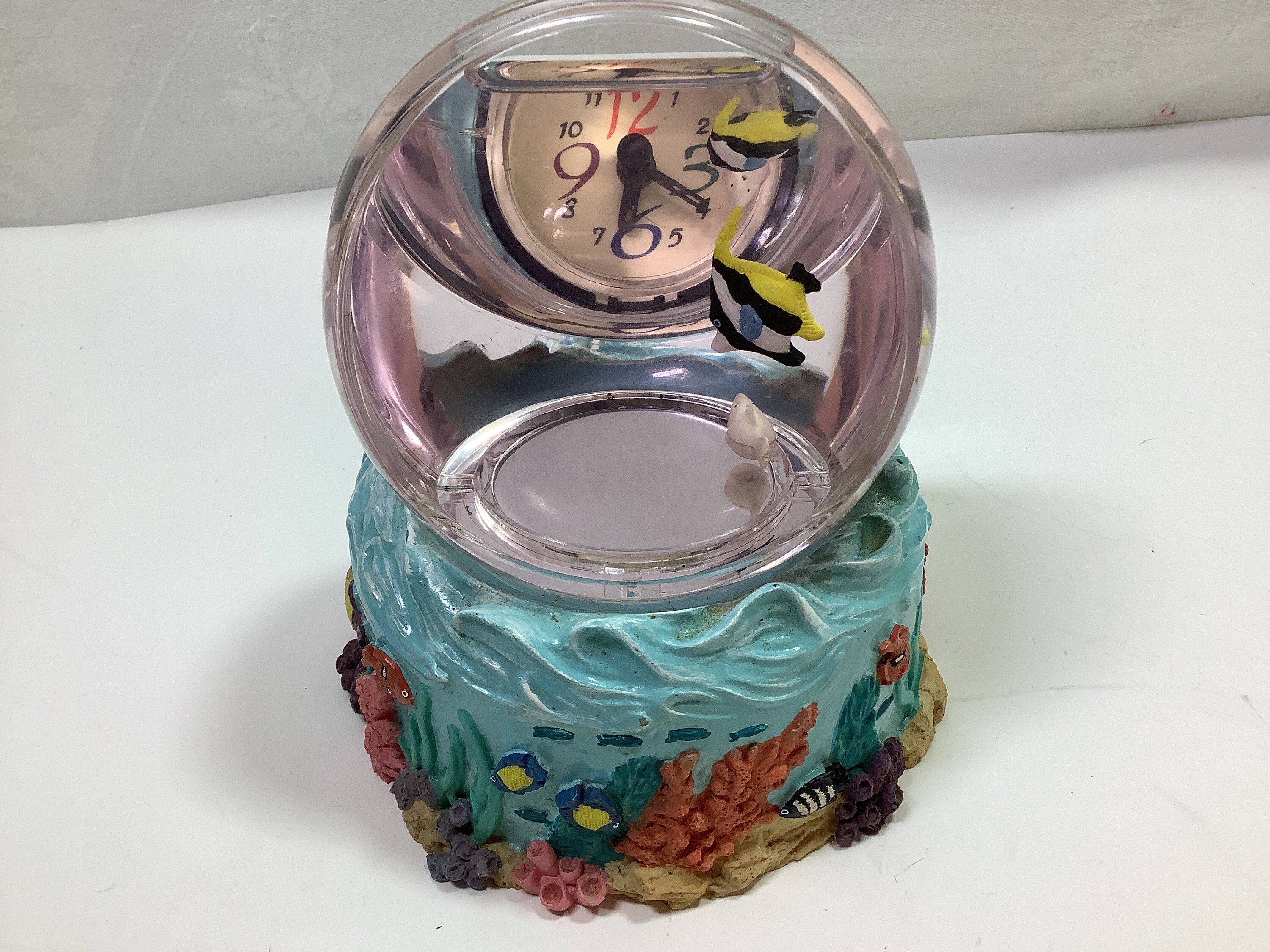 Rare Vintage Liquid Star Water Globe Watch Desk Top Clock Under the Sea ...