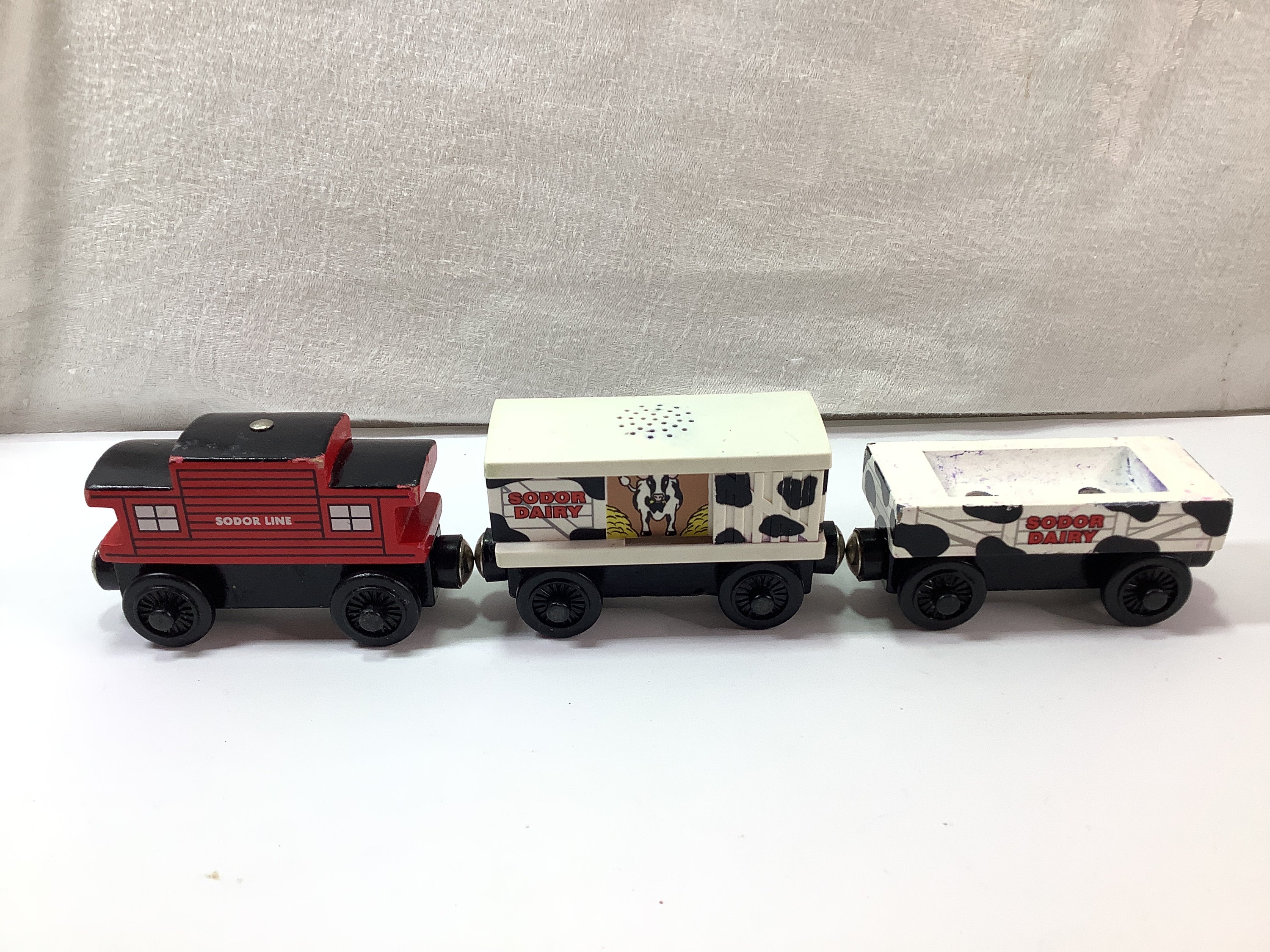 Thomas & Friends Wooden Railway Train Tank Engine Sodor Line Caboose ...